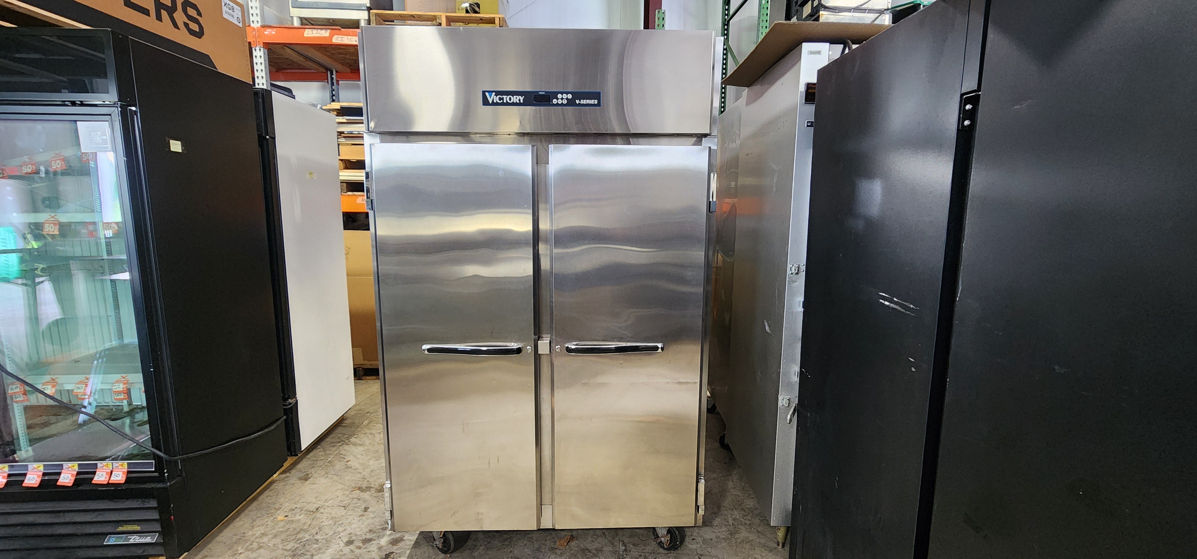 Victory VF-SA-2D 52" V-Series Top Mounted Double Door Reach-In Freezer ...